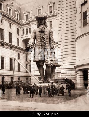 Statue of William Penn, by Alexander Milne Calder, atop City Hall in ...