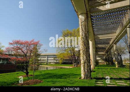 Cummins Inc. Headquarters, Columbus. Indiana. Architect Kevin Roche ...