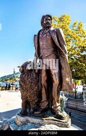 Statue of William Gilbert Rees, Queenstown Stock Photo - Alamy