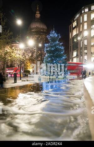 Christmas tree, Cheapside Stock Photo - Alamy