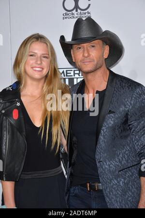 American country music singer Elizabeth Cook pays a visit to BBC Radio ...