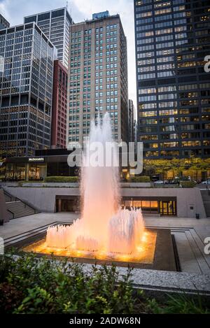 Exelon Plaza Fountain, The Loop area, Chicago, Illinois, USA Stock ...