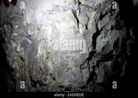 The caves, galleries, tunnels and engravings in the Cité souterraine de ...