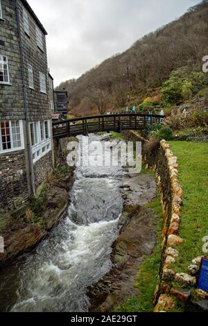 Boscastle cornwall River Valency flowing through Boscastle village past ...