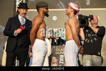 Omar Dusary (left) and Zuhayr Al Qahtani during their WBC Middle East ...