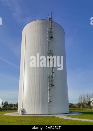 Biomass crane for handling Waste, Slag, Sludge, Straw bale Stock Photo ...