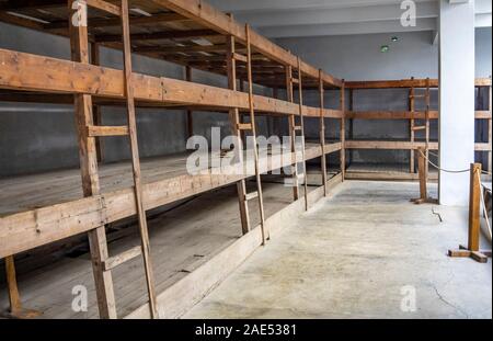 Bunk beds at the dormitory of former concentration camp "kamp Vught ...