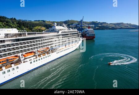 Cruise ships, containers and Otago Harbour, Port Chalmers, Dunedin ...