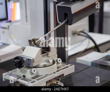 Hybrid Surface Texture Measuring System for surface roughness and ...