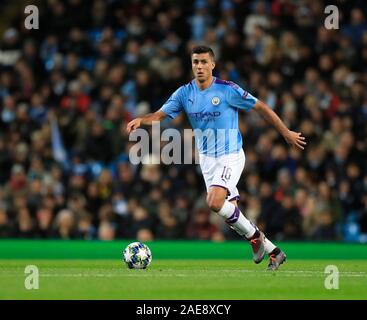 Rodri #16 of Manchester City F.C. warms-up before the match during the ...