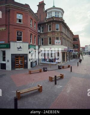 Maidenhead town centre, Maidenhead, Berkshire, southern England, UK ...