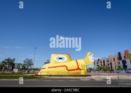 The Yellow Submarine sculpture, Liverpool John Lennon Airport, Speke ...
