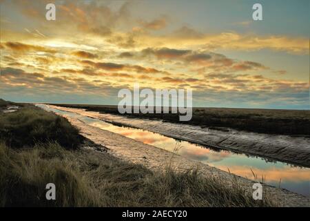 Beach and dunes at Saltfleet Haven Stock Photo - Alamy