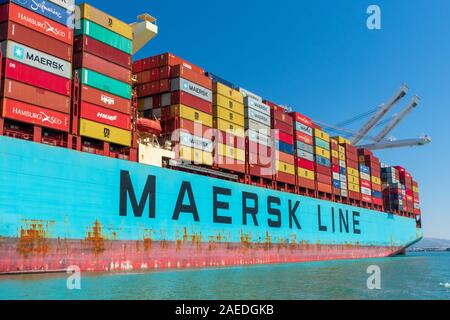 STACKED CONTAINERS MAERSK LINE MSC BARBARA BREAK BULK CONTAINER CARGO ...