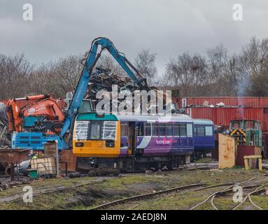 Former Arriva Northern rail class 142 pacer train 142005 being scrapped ...