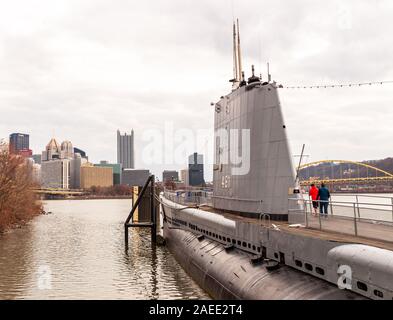 The bridge of the USS Requin SS-481, an American WW2 era submarine, dry ...