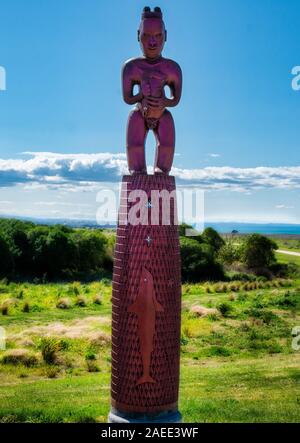 maori totem pole carving wood timber Poupou carved wooden post Victoria ...