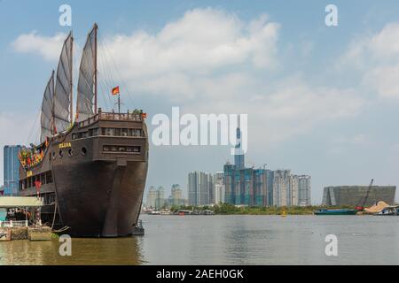 Floating restaurant at Saigon River in Ho Chi Minh, Vietnam Stock Photo ...