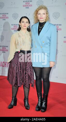 Luisa-Celine Gaffron bei der Eröffnung des 20. Weltkinofestival in der ...