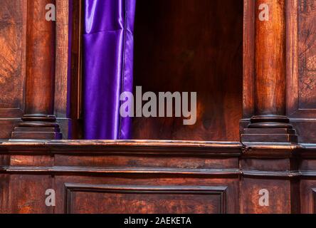 Church confessional wood white Stock Photo: 59901397 - Alamy