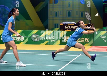 Chinese professional badminton players Du Yue and Li Yinhui stand on ...