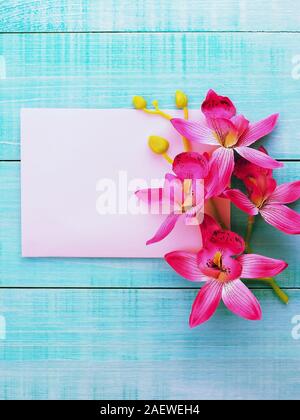 Blank label with letter M on wooden background Stock Photo - Alamy