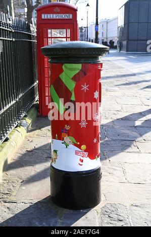 Talking Postbox. Greenwich Promenade, King William Walk, London. UK ...