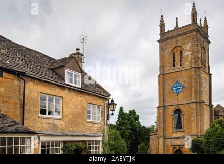 Blockley Church of St Peter & St Paul in the autumn at sunrise ...