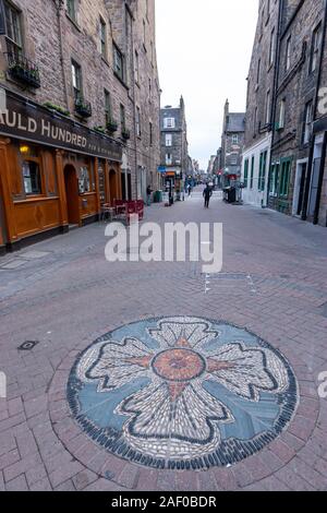 Rose Street,Edinburgh,Scotland,UK - Rose mosaic outside the Auld ...