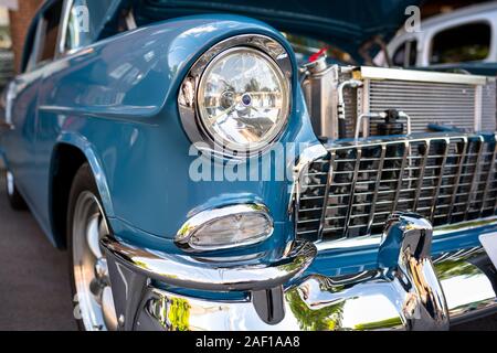 Vintage car chrome rims Stock Photo: 188150426 - Alamy
