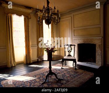 Traditional regency livingroom with original panelling Stock Photo - Alamy
