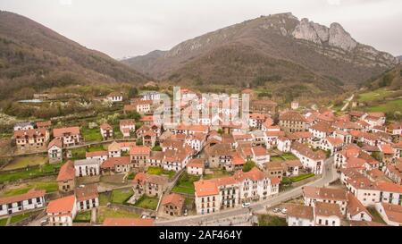 Isaba village in Navarre province, Spain Stock Photo - Alamy