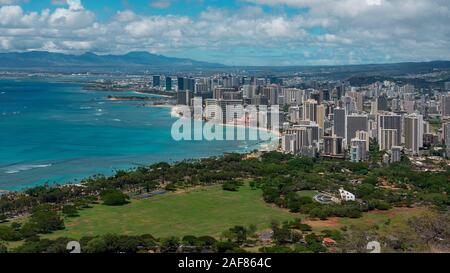 Panoramic vistas from Diamond Head view point towards Waikiki Beach ...