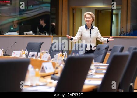 EU President Ursula von der Leyen and Dutch Prime Minister Rob Jetten ...