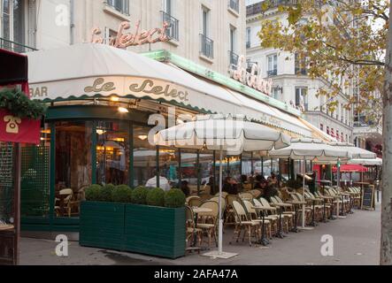 Le Select is a Parisian brasserie founded in 1923 famous as one of the ...