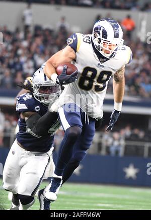 Los Angeles Rams tight end Davis Allen and Rams' linebacker Keir Thomas ...