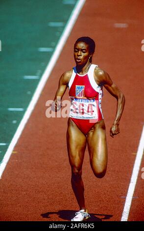 Diane Dixon (USA) competing in the 1990 USA/Mobile Outdoor National ...