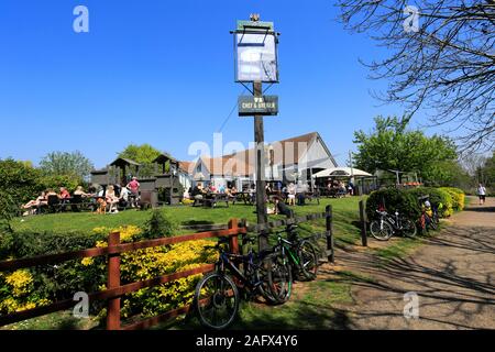 The Boathouse pub, Thorpe Meadows, Peterborough, Cambridgeshire ...