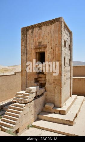 Cube of Zoroaster (Kaba Zartosht) in Naqsh-e Rostam, Iran Stock Photo ...