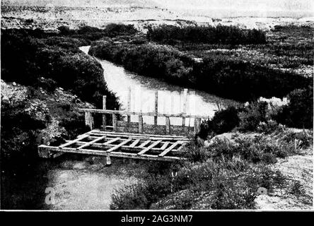 Headgate of the main Canal Stock Photo - Alamy