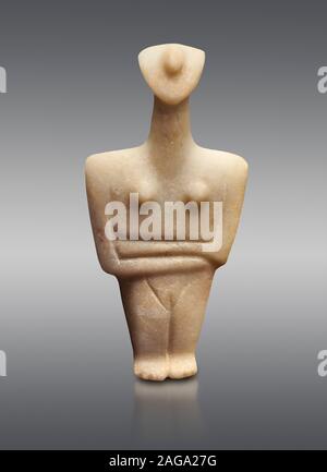 Marble female Cycladic statue figurine with folded arms. Early Cycladic ...