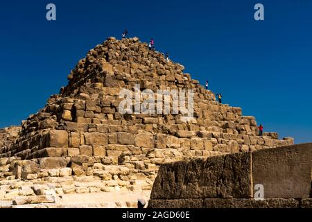 People climbing the Great Pyramid, Egypt Stock Photo - Alamy