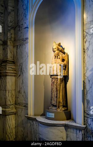 Bristol High Cross Figure Stock Photo - Alamy