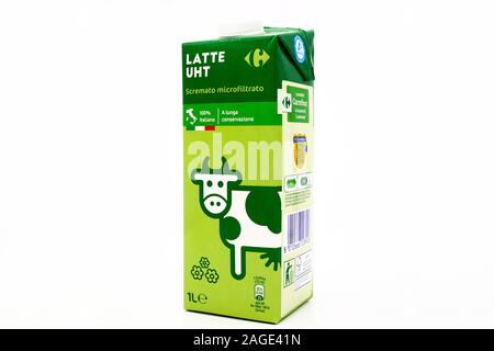 Carrefour Pasteurized Low Fat MILK. Italian Milk product for Carrefour ...