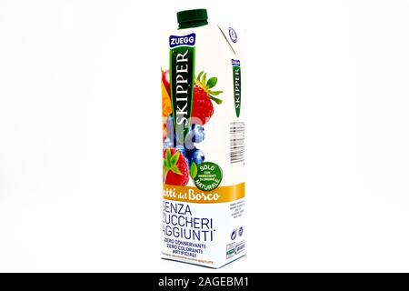 SKIPPER ZUEGG Fruit Juice. Tetra Pak packaging Stock Photo - Alamy