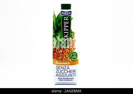 SKIPPER ZUEGG Fruit Juice. Tetra Pak packaging Stock Photo - Alamy