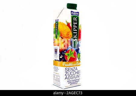 SKIPPER ZUEGG Fruit Juice. Tetra Pak packaging Stock Photo - Alamy