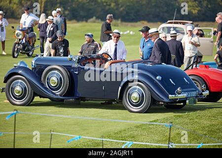 Cobble Beach car show / Audrain Museum Bentley Stock Photo - Alamy