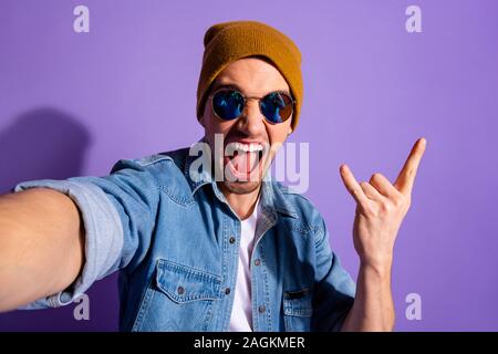Portrait of a man wearing a horned hat in elaborate costume. - negroes ...