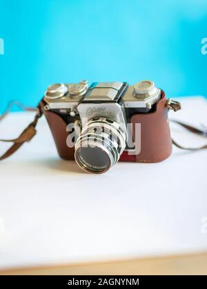 1960 Wirgin Edixa Reflex Flex vintage SLR Camera and Case Stock Photo ...